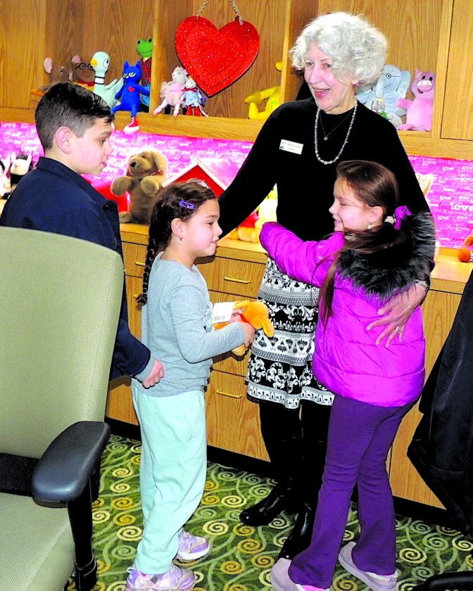 Librarian in Hubbard checks out of lifelong career | News, Sports, Jobs ...